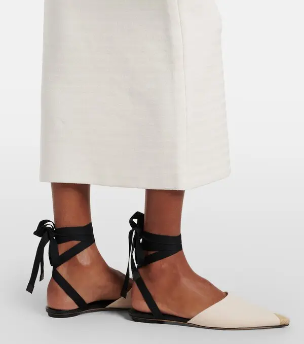 Jacquemus Embroidered Canvas Flats - Beige