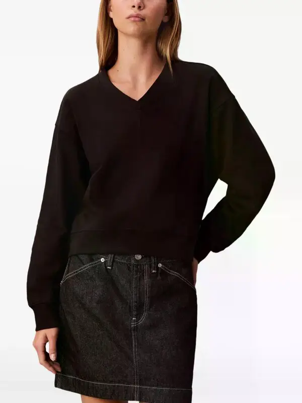 Calvin Klein V-neck Long-sleeve Cropped Sweater With Logo Patch