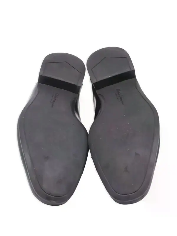 FERRAGAMO Gancini Leather Loafers
