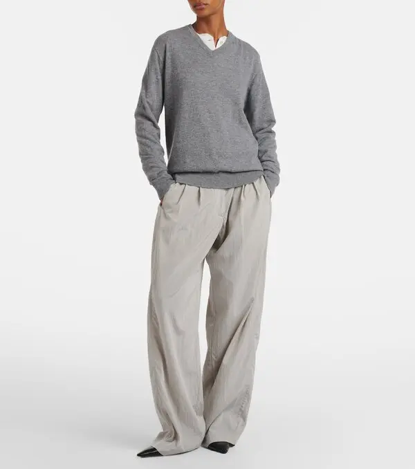 THE ROW Cashmere V-neck Top In Heather