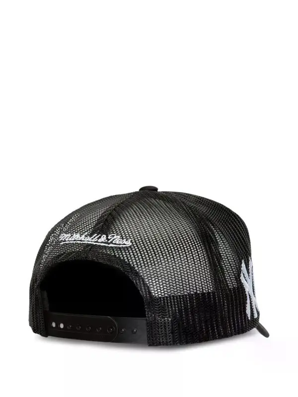 Mitchell & Ness New York Yankees Mlb Script Trucker Baseball Cap