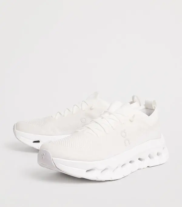 On Cloudtilt Trainers - White