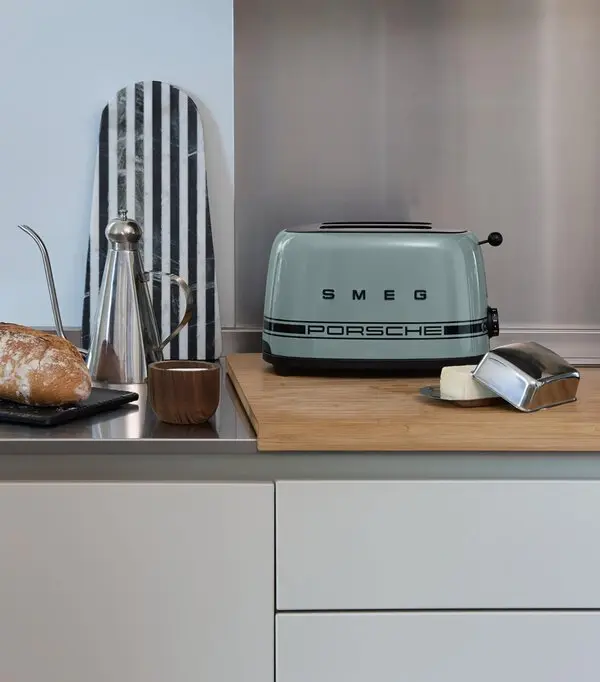 SMEG X Porsche 2-slice Toaster - Green
