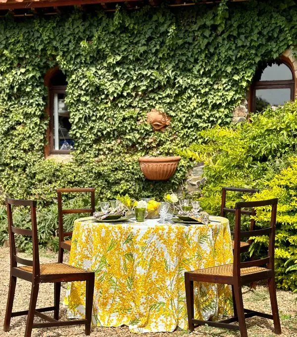 SUMMERILL & BISHOP Linen Mimosa Round Tablecloth - Yellow