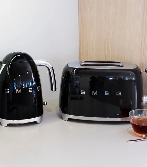 SMEG 2-slice Toaster - Black