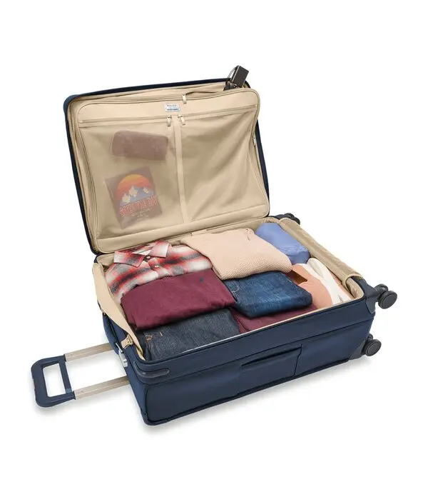 Briggs & Riley Baseline Expandable Spinner Suitcase - Navy