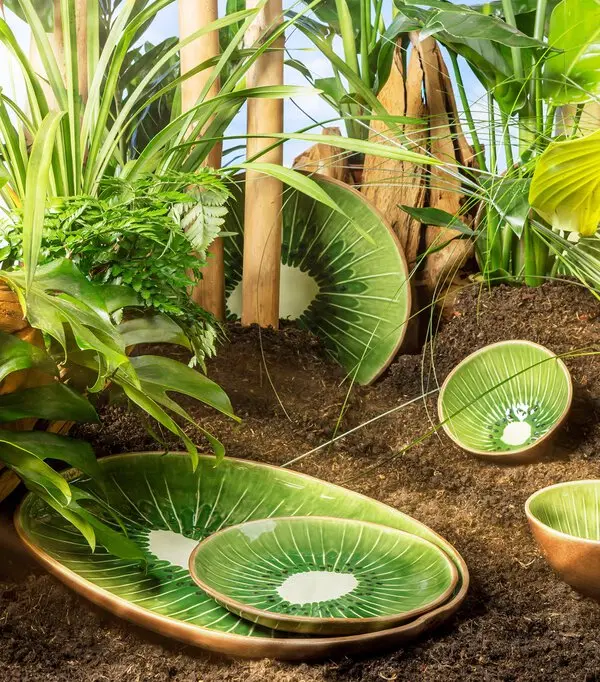 BORDALLO PINHEIRO Kiwi Serving Platter