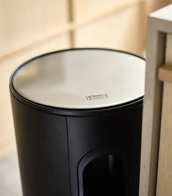 JOSEPH JOSEPH Large Easy-push Arc Pedal Bin - Black