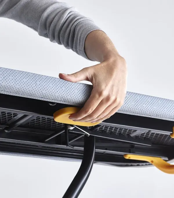 JOSEPH JOSEPH Glide Easy-to-store Ironing Board