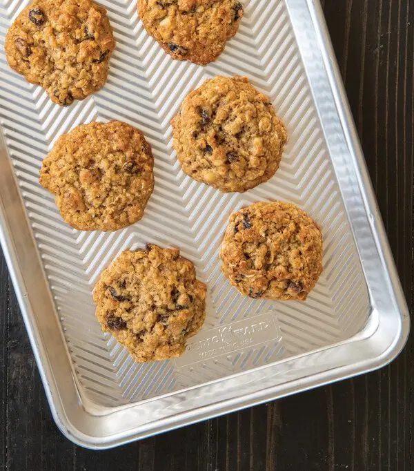 NORDICWARE Aluminium Prism Quarter Baking Sheet