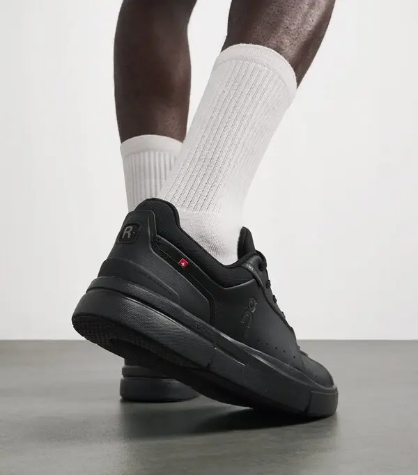 On The Roger Advantage Leather Sneakers