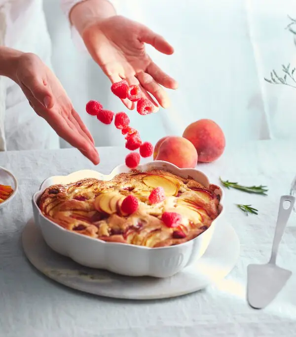 EMILE HENRY Ceramic Madeleine Heart-shaped Baking Dish - Neutral
