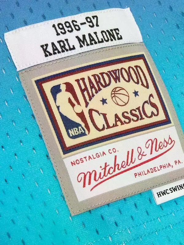 Mitchell & Ness Utah Jazz 1996-1997 Karl Malone Reload Swingman Jersey - Blue
