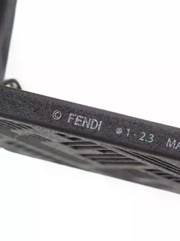 Fendi Black Ff Pattern Geometric Frame Sunglasses - Grey
