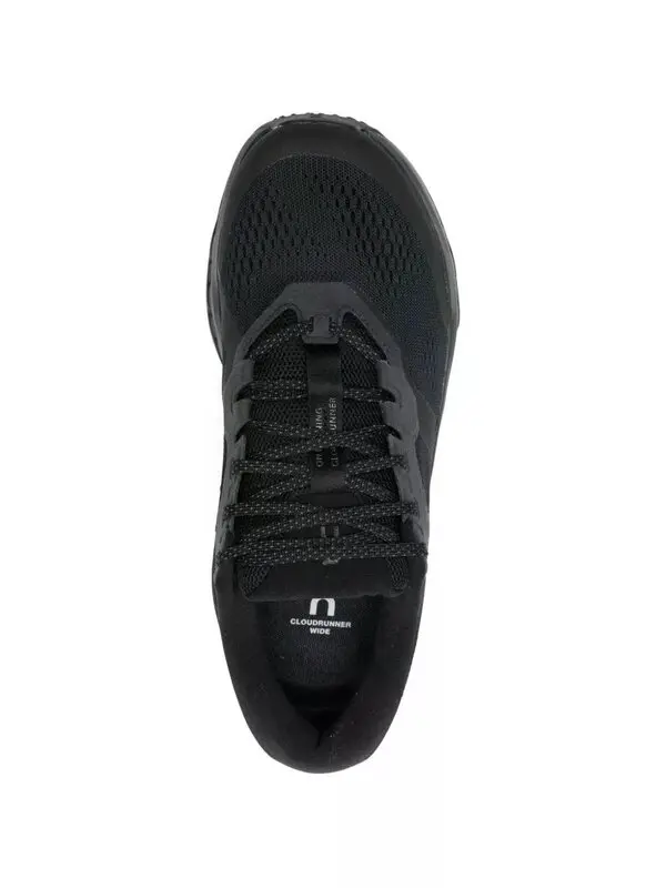 On Logo Detail Lace-up Sneakers