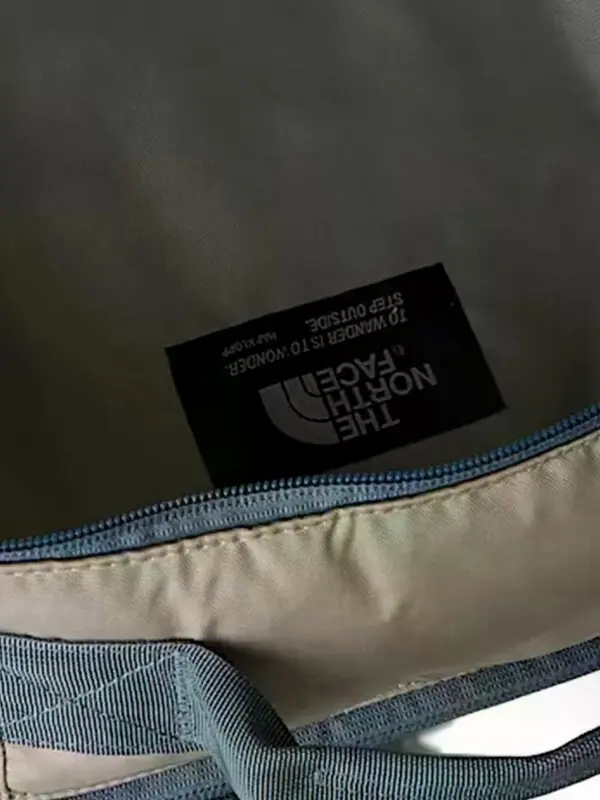 The North Face Logo Print Backpack - Neutrals