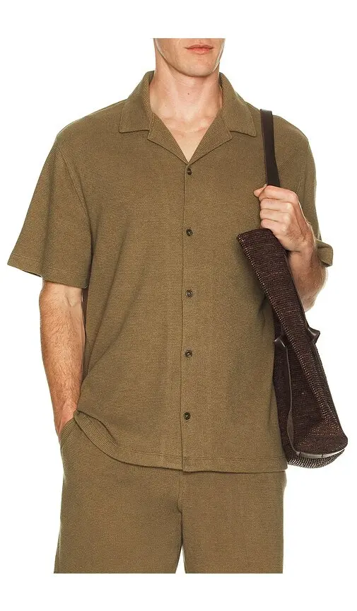 Vince Boucle Cabana Short Sleeve Shirt In . Also - Green