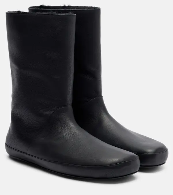 THE ROW Toni Shearling-lined Leather Ankle Boots - Black