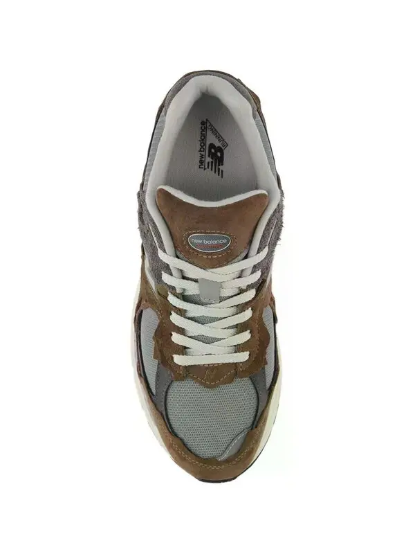 NEW BALANCE Suede 2002r Sneakers - Brown