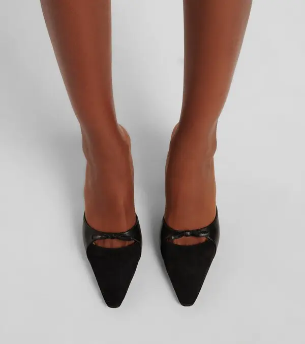 Manolo Blahnik Leather Mules - Black