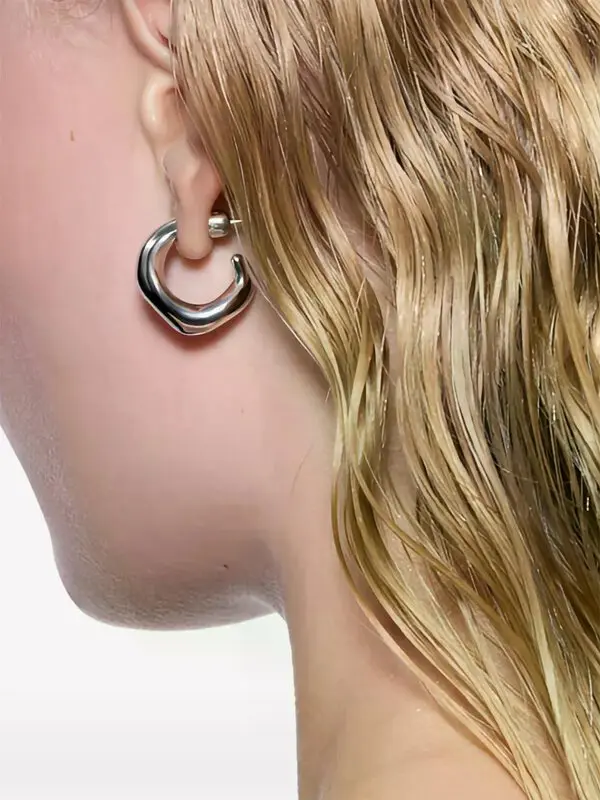 MARIA BLACK Anil Wavy Hoop Earring