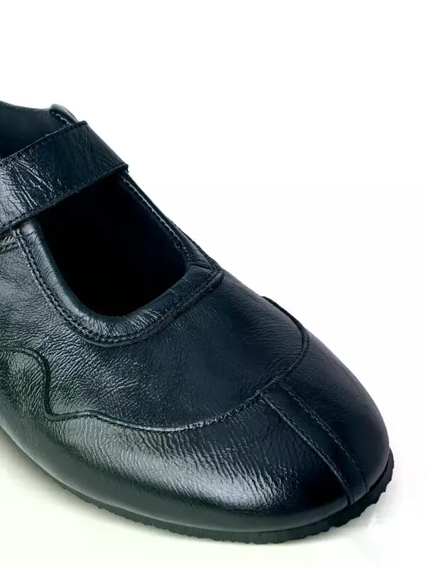 Cecilie Bahnsen Leather Round Toe Strap Fastening Sneakers - Black
