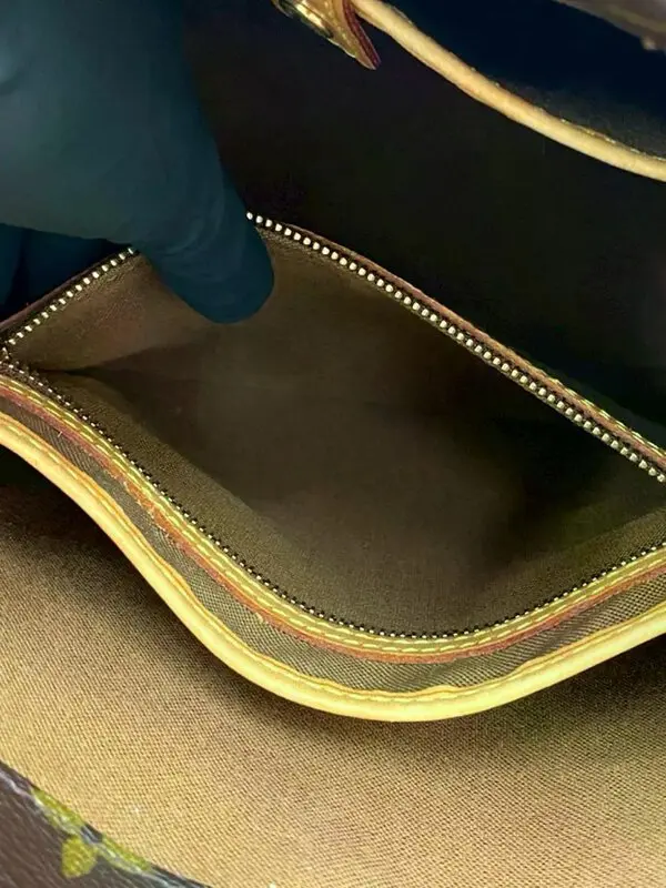 LOUIS VUITTON Monogram Vavin Gm Tote Bag