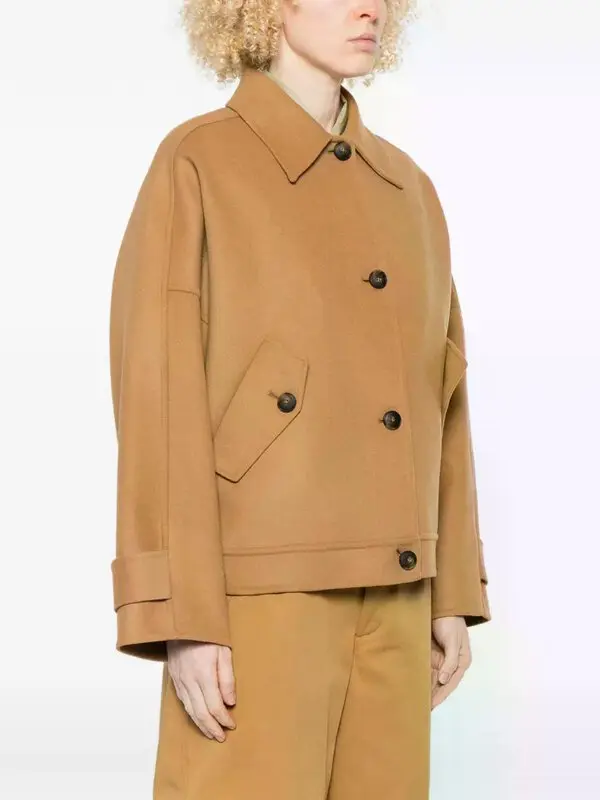 Closed Flap-pocket Buttoned Jacket