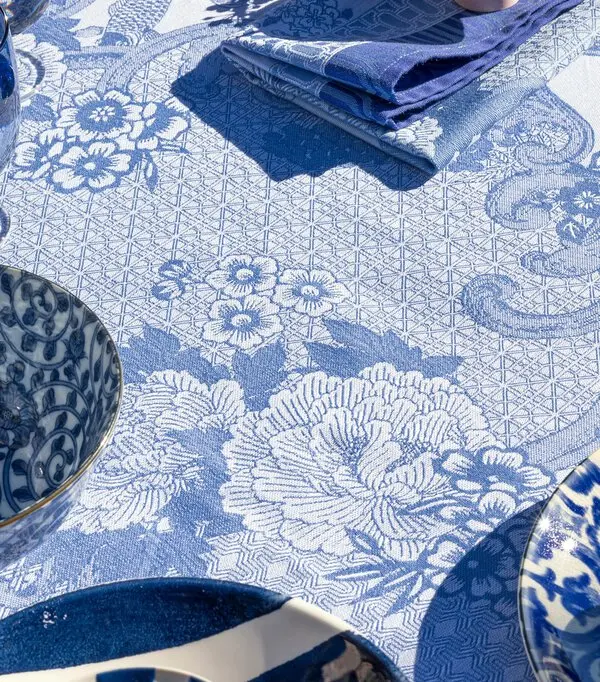 LE JACQUARD FRANÇAIS Coated Cotton Promenade Impériale Tablecloth