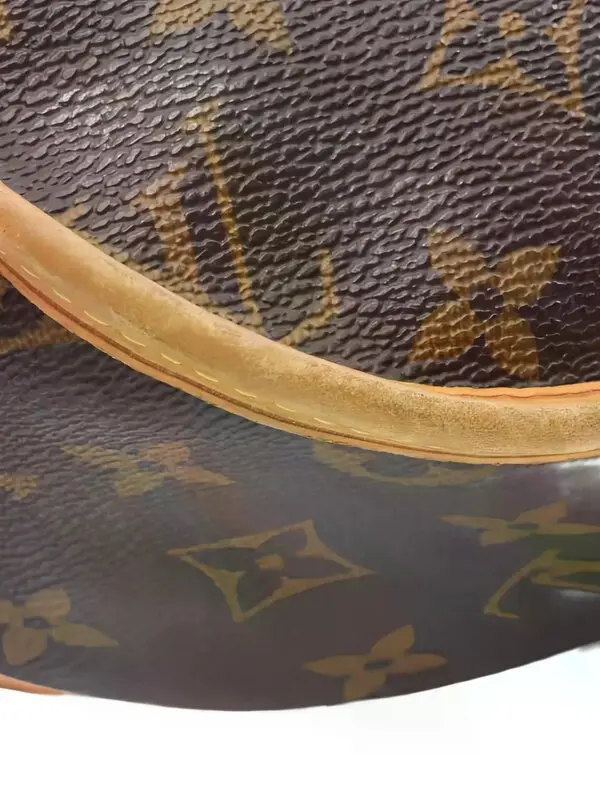 LOUIS VUITTON Monogram Crossbody Bag
