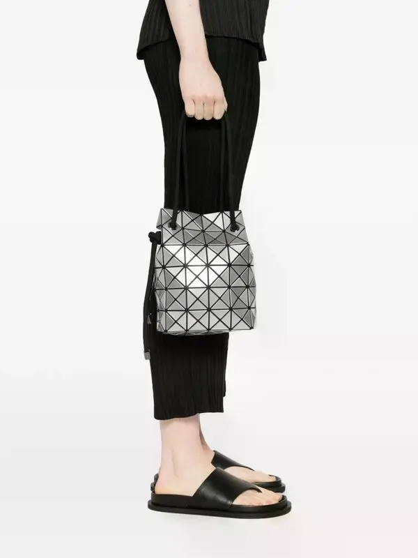 Issey Miyake Geometric Print Drawstring Tote Bag - Silver