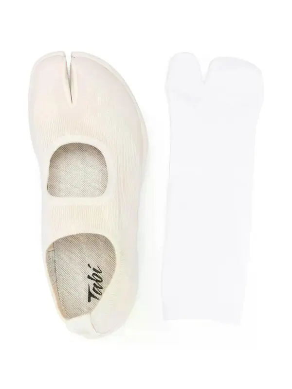 TABI FOOTWEAR Asymmetric-toe Sneakers