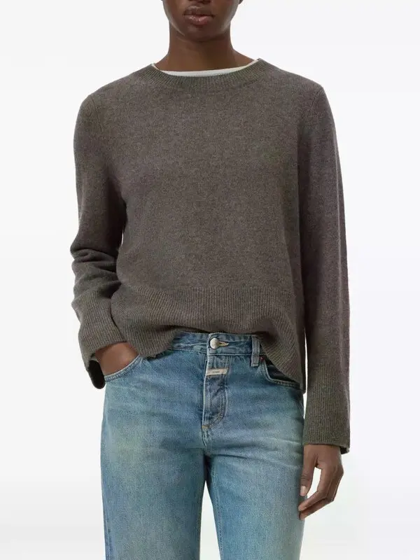 Closed Crew-neck Long-sleeve Sweater