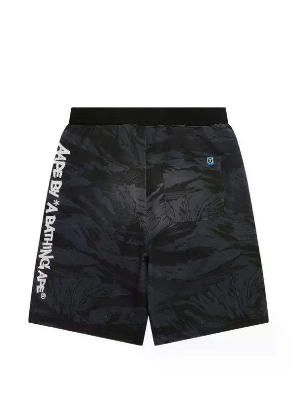 AAPE BY *A BATHING APE Camouflage Print Shorts With Appliqué Detailing
