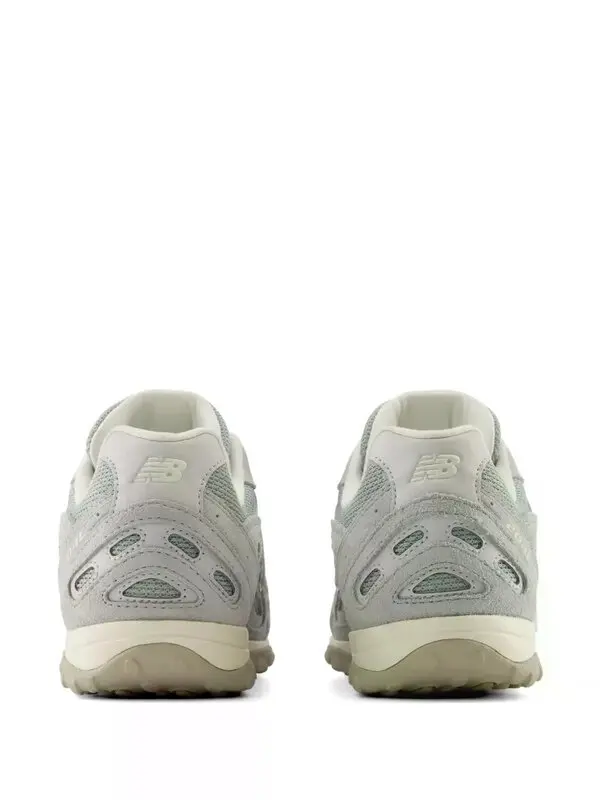 NEW BALANCE Logo Suede Sneakers - Grey