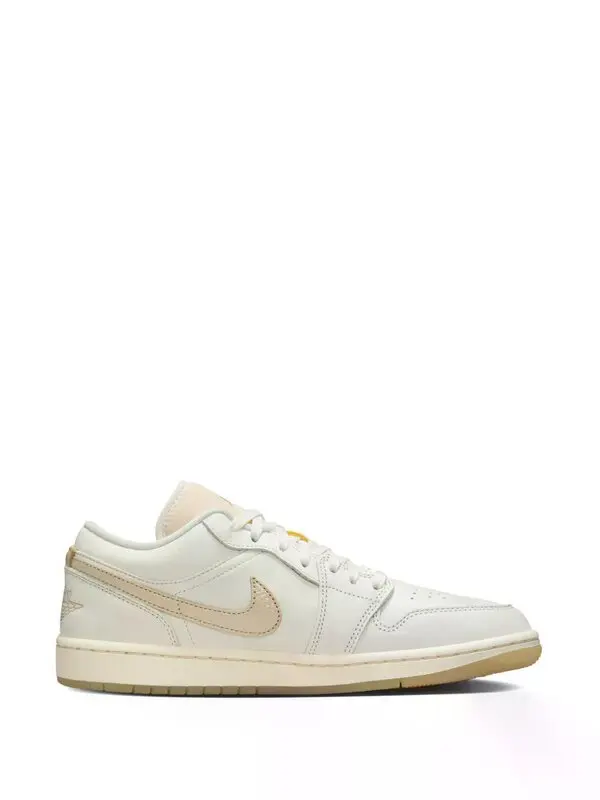 JORDAN 1 Low Se Leather Sneakers