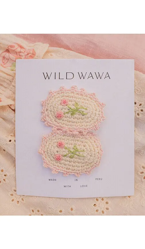 WILD WAWA Crochet Hair Clips With Floral Detail - Pink