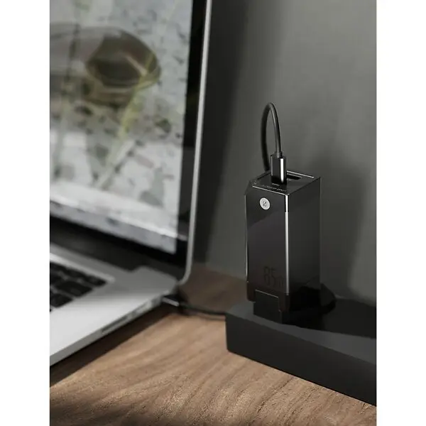 SMARTECH Lunar Artefacts Travel Adapter