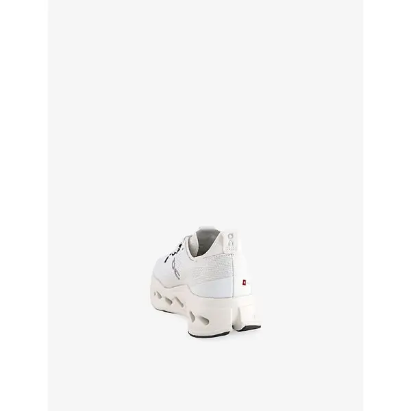 On Cloudsurfer Max Woven Low-top Trainers