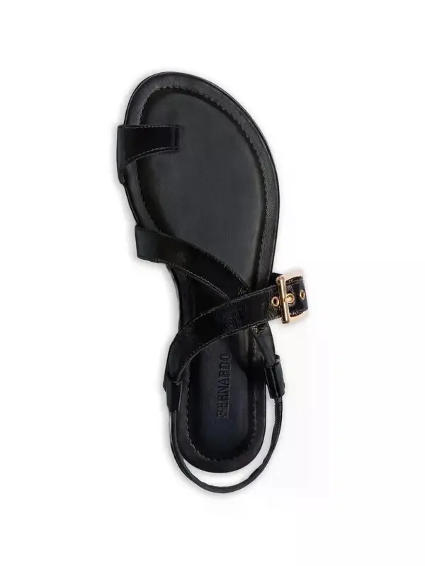 Bernardo Hartshorn Toe-ring Buckle Flat Sandals - Black