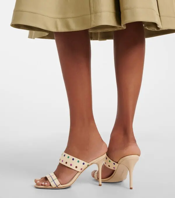 Manolo Blahnik Printed Satin Mules - Beige