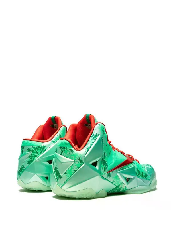 Nike Lebron Christmas Sneakers - Green