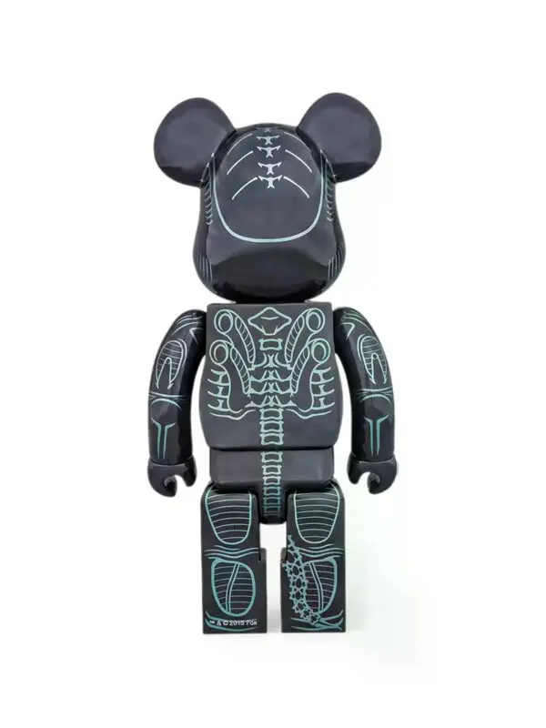 MEDICOM TOY Alien Warrior Figure