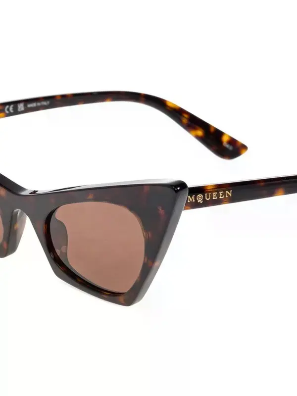 Alexander McQueen Cat-eye Sunglasses With Tinted Lenses And Logo Lettering - Brown