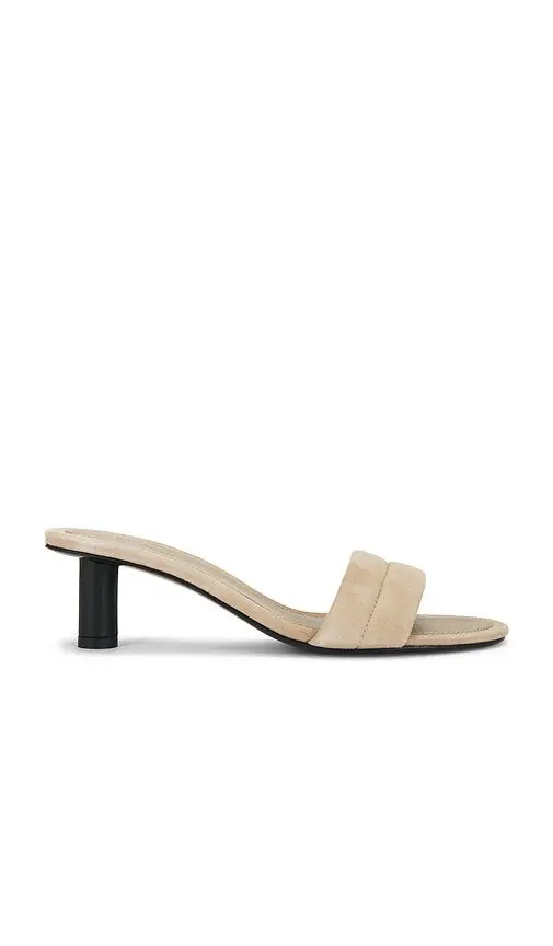 ST. AGNI Suede Stitch Detail Heel