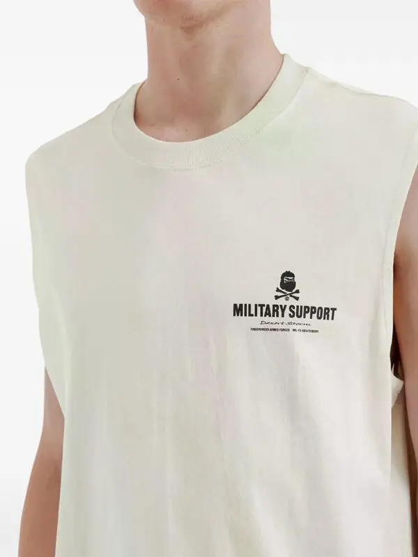 FINGERCROXX Sleeveless Graphic T-shirt
