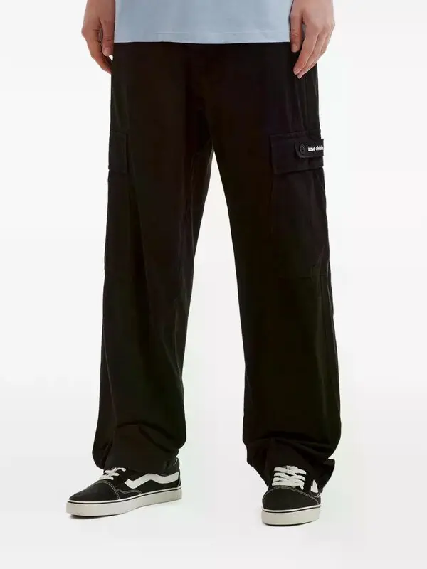 Izzue Cargo Trousers With Logo Tag - Black