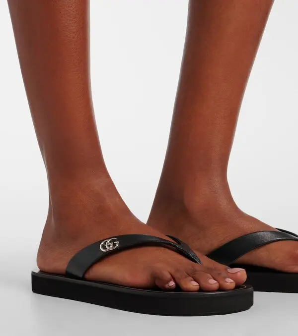 Gucci Double G Leather Thong Sandals - Black