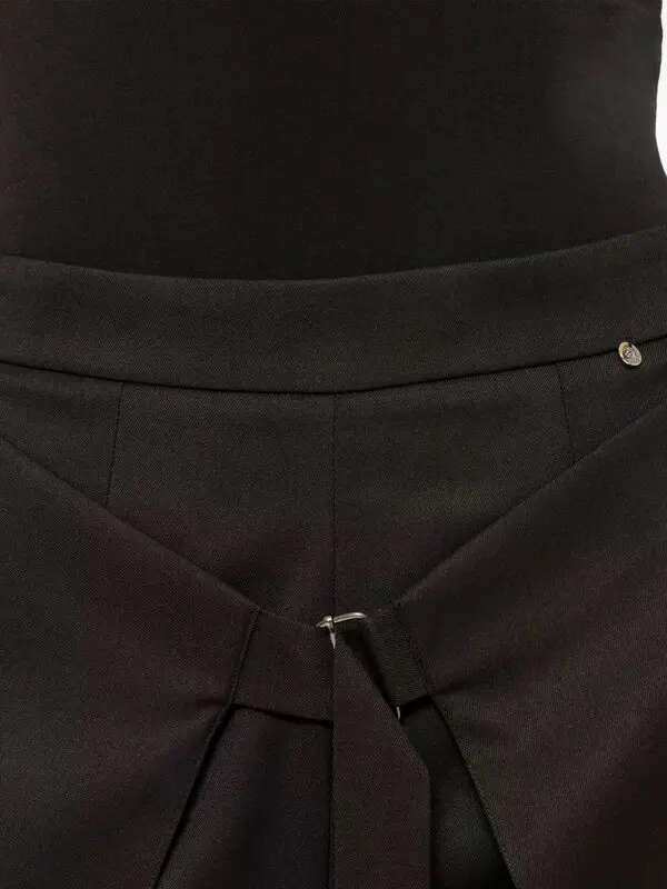 NISSA Sleeveless High-neck Bodysuit