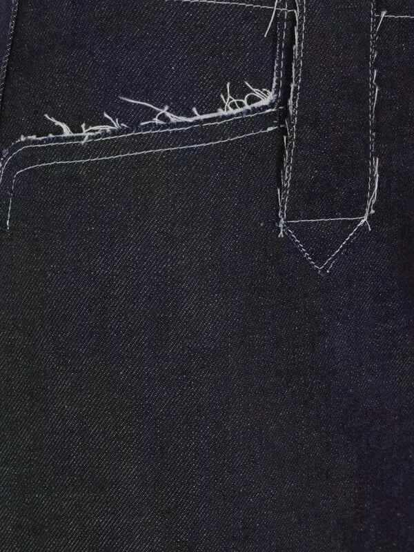 KURO Contrast Stitching Frayed Jeans